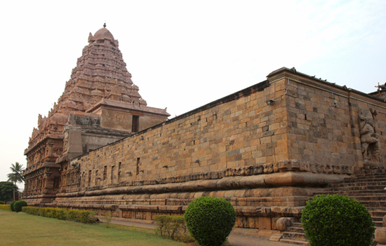 About CHOLA kings and Political organization